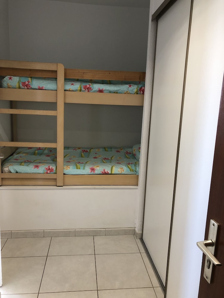 Superbe Studio 4pers/sur Plage/etat Neuf/vue Mer180°except/park.privé/wifi/clim - Île du Levant