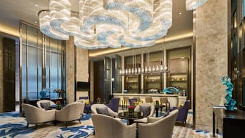 2 bares/lounges