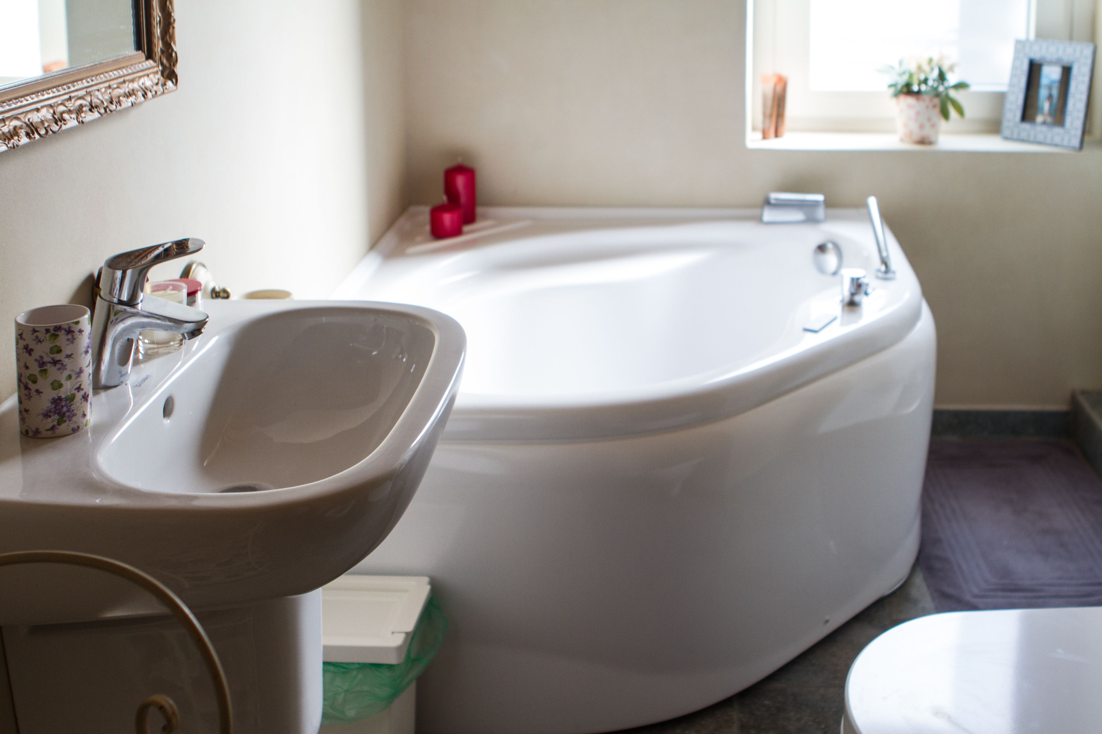 Quarto Duplo ou Twin Deluxe, banheira de hidromassagem, vista para a montanha | Banheira de hidromassagem