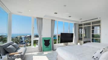 Quarto quádruplo grand, 2 camas de casal | Cortinas blackout, quartos à prova de som, Wi-Fi de cortesia