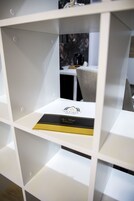 Apartamento Standard | Sala | TV de ecrã plano 