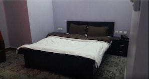 Quarto casal | Frigobar, individualmente decorados, individualmente mobiliados