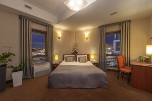 Apartamento | Wi-Fi de cortesia, roupa de cama