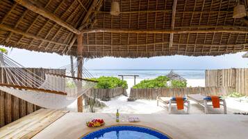 Quarto Premium, 1 cama king-size, em frente à praia (55 m2) | Banheira de hidromassagem privativa
