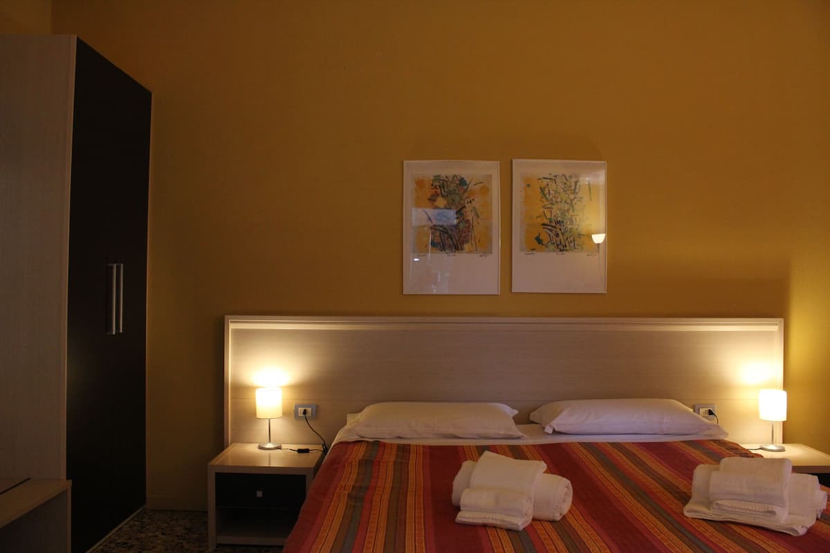 Quarto Duplo ou Twin Premium, casa de banho anexa | 1 quarto