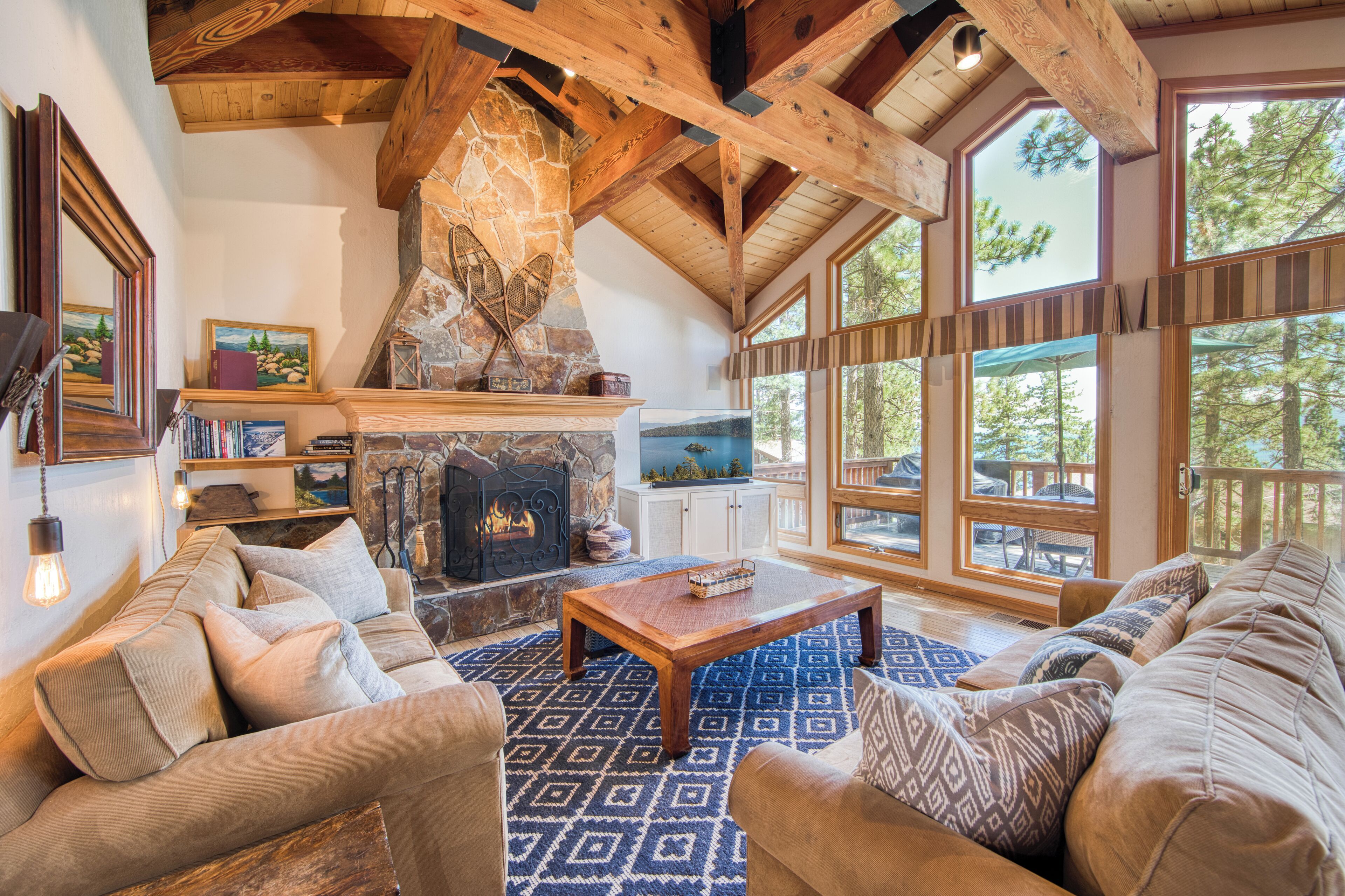 Enchantment By Tahoe Getaways - Luxury 5 Br W/ Lake View, Hot Tub, Sauna & Piano - Kings Beach, CA