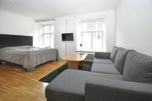 Quarto Duplo (Lower Ground Floor with Sofa Bed) | Sala de estar | TV de ecrã plano 