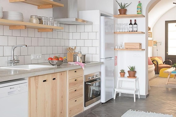 Cooktop, chaleira elétrica, cadeirão de bebê