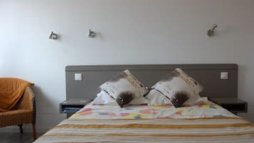Quarto casal (Côté Loire 2) | 1 quarto, roupas de cama premium, escrivaninha, quartos à prova de som