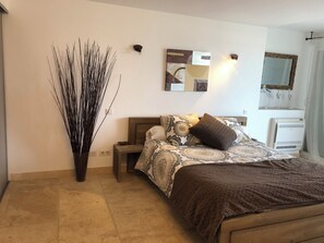 Casa Familiar | 1 quarto, cofre no quarto, berços/camas para crianças grátis 