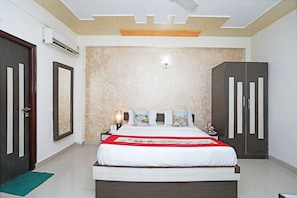 Quarto Duplo Standard | Roupa de cama fornecida 