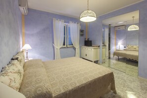 Quarto Duplo Executivo | Berços/camas para crianças, camas desdobráveis, Wi-fi grátis 