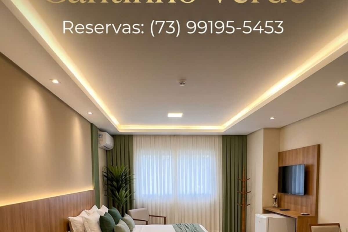 Quarto Quádruplo Familiar, várias camas | Minibar, secretária, cortinas/cortinados opacos, Wi-fi grátis 