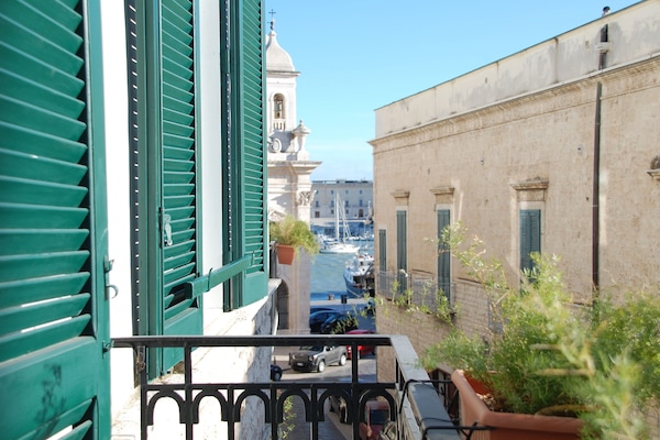 Condo luxo, 3 quartos, sacada, vista para o porto | Sacada