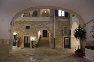 Apartamento Superior, 1 cama king-size e sofá-cama | Entrada (vista interior)