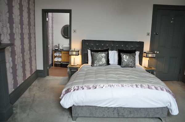 The Bank Guest House - Hawick