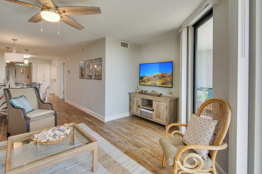 208 B Shipwatch By Avantstay | Ocean Views | Close To Beach | Community Pool! - Mount Pleasant, SC