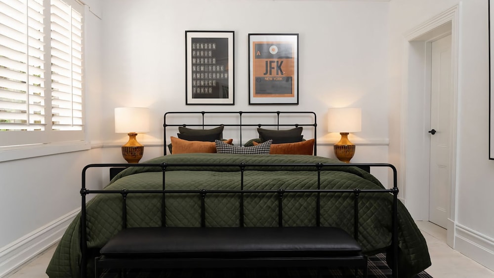 St. Etienne Daylesford ~ Contemporary Styling! - Daylesford
