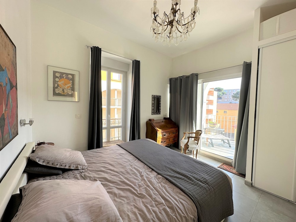 Grand T3 Bis Chaleureux Avec Terrasse, Ascenseur Et Parking Gratuit, à Deux Pas De La Place Castellane - Collioure