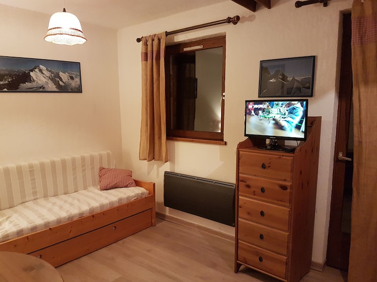 Bettex Pierre-plate 4p With Heated Pool - Cordon