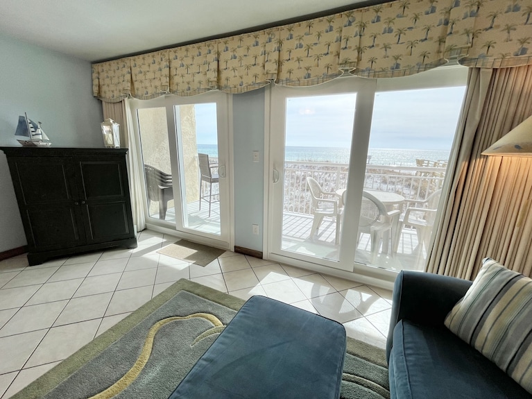 #204- Gulf Front, 2nd Floor! Now Booking Spring And Summer! Bch Service Incl.! - Fort Walton Beach, FL