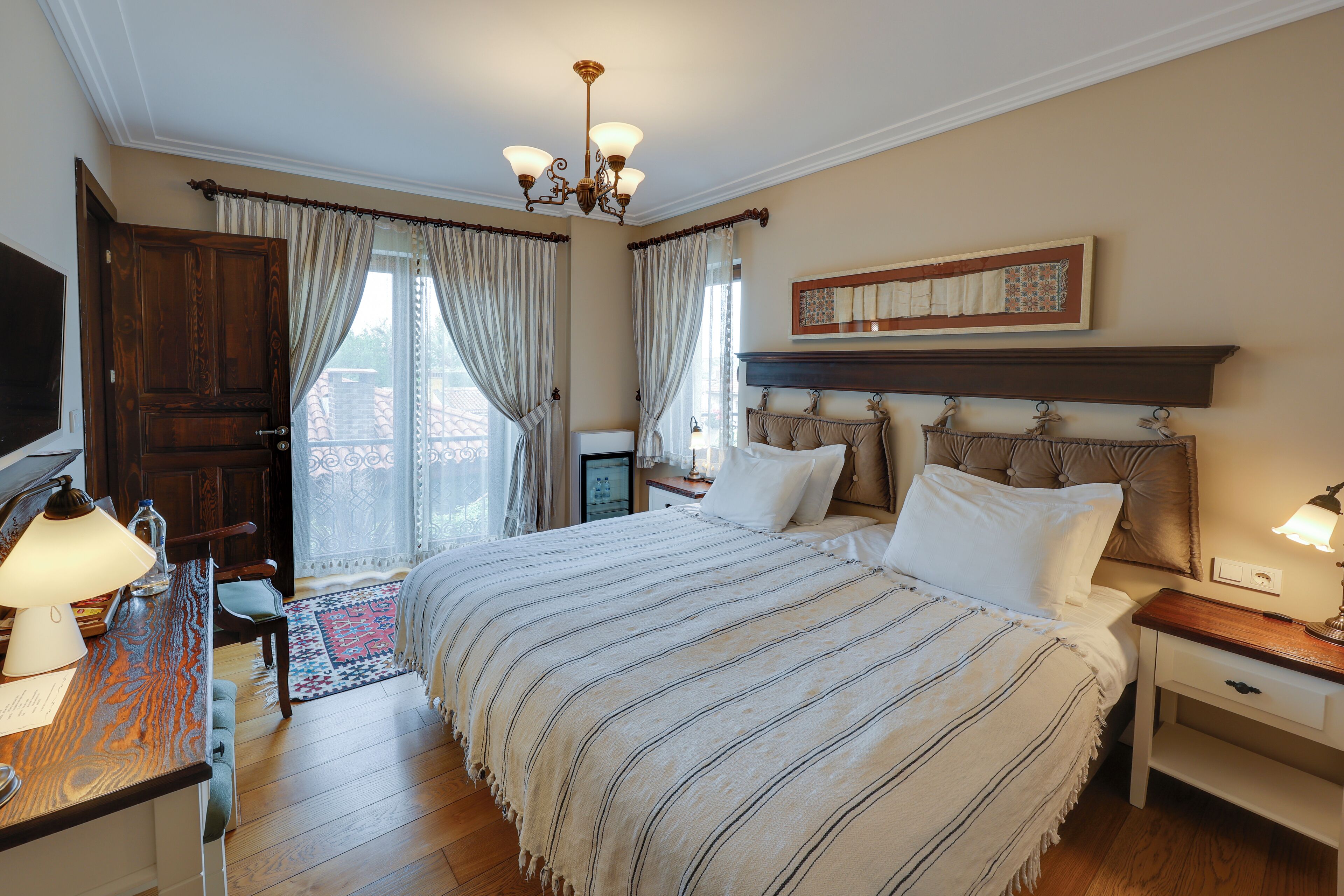 Quarto Duplo ou Twin Deluxe | Lençóis de algodão egípcio, roupa de alta qualidade, edredões de penas 