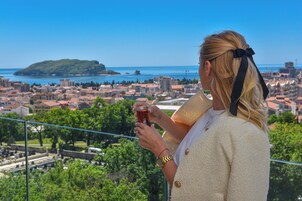 Suite Deluxe, 2 quartos, varanda, vista para o mar | 1 quarto, lençóis de algodão egípcio, roupa de alta qualidade 