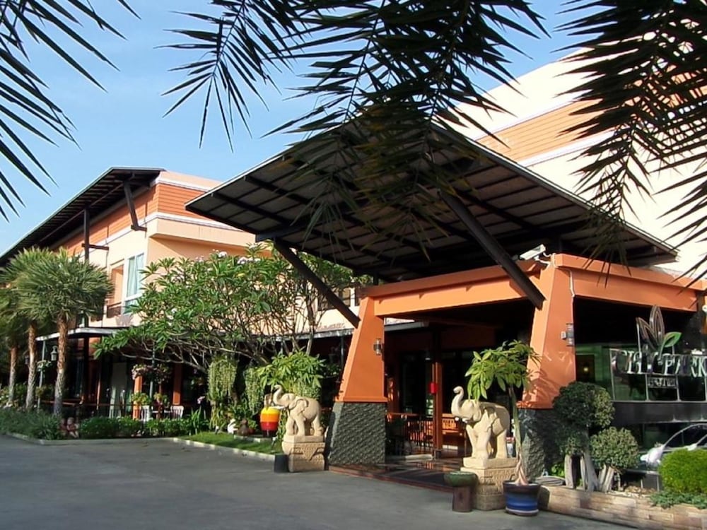 City Park Hotel Phattalung - Mueang Phatthalung District