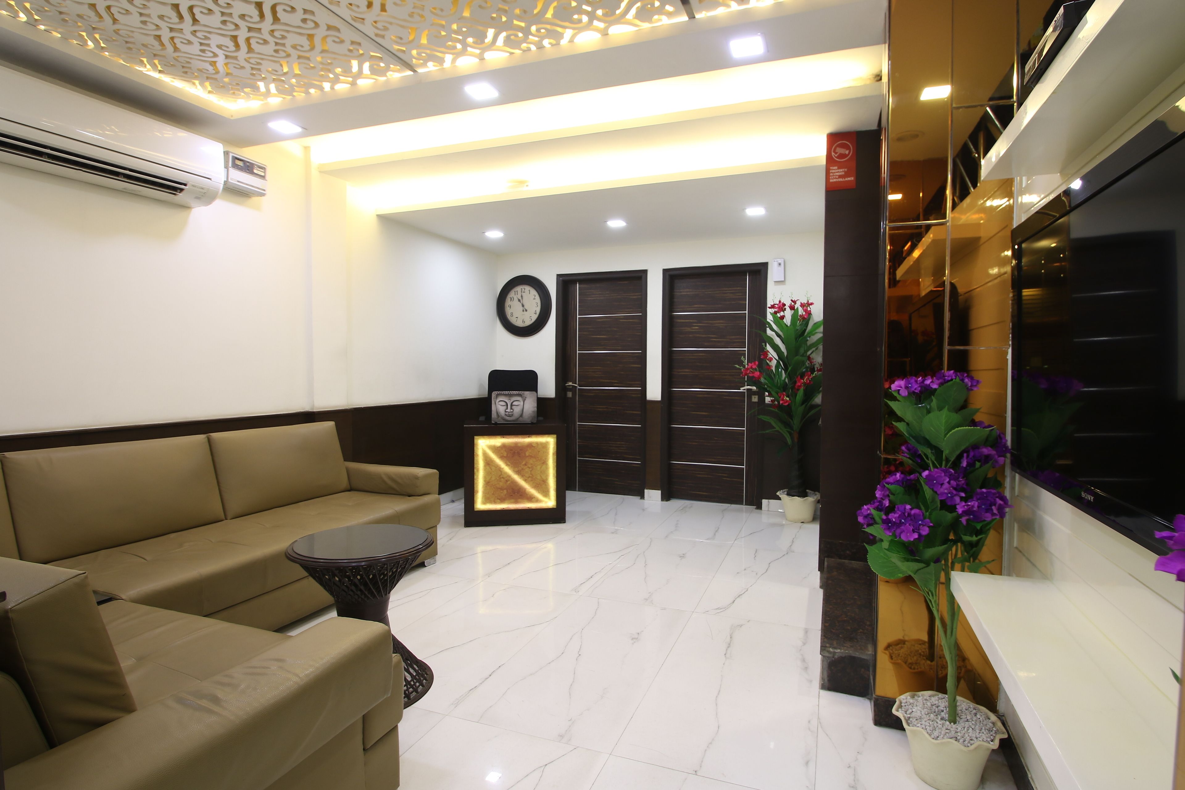 Área de estar no saguão