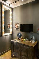 Quarto Superior (Bob Marley) | Roupa de alta qualidade, cofre no quarto, Wi-fi grátis