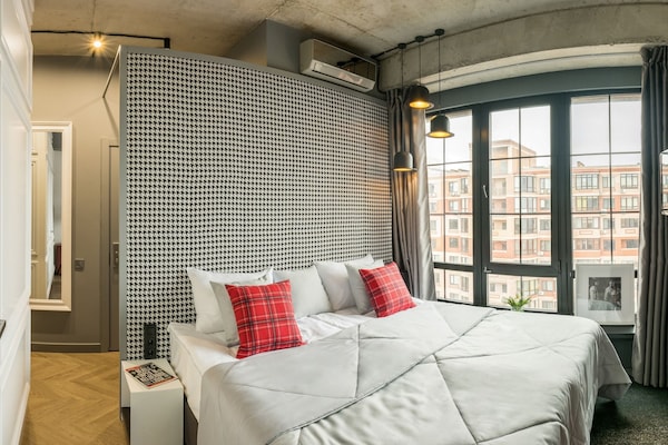 Quarto superior (John Lennon) | Roupas de cama premium, cofres nos quartos, Wi-Fi de cortesia