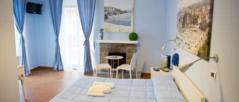 Suite Comfort, 1 quarto, lareira | Roupa de alta qualidade, edredões de penas, secretária, Wi-fi grátis