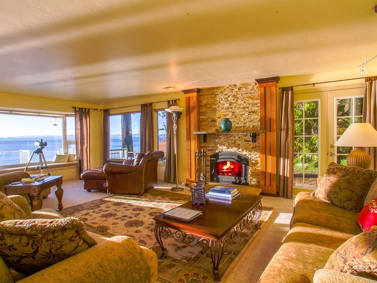 Private Beach! Westside! Spacious Home! (Wwbeach) - San Juan Islands, WA