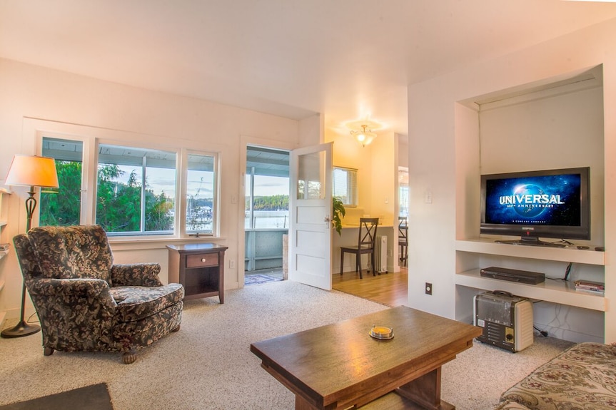 Waterfront Cottage Near Friday Harbor - Best Place Cottage - Orcas Island, WA