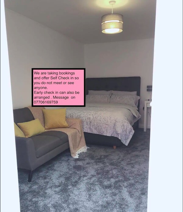 Two Bedrooms Self-contained Flat With Free Parking - Flat 2 - Nottingham