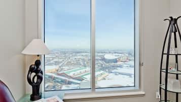 Suite Cidade, 1 cama queen-size, Vista para a cidade | 1 quarto, ferro/tábua de engomar, Wi-fi grátis, roupa de cama fornecida