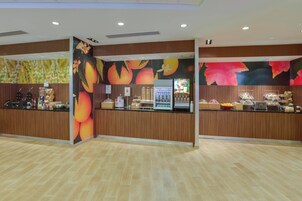 Café da manhã com buffet grátis