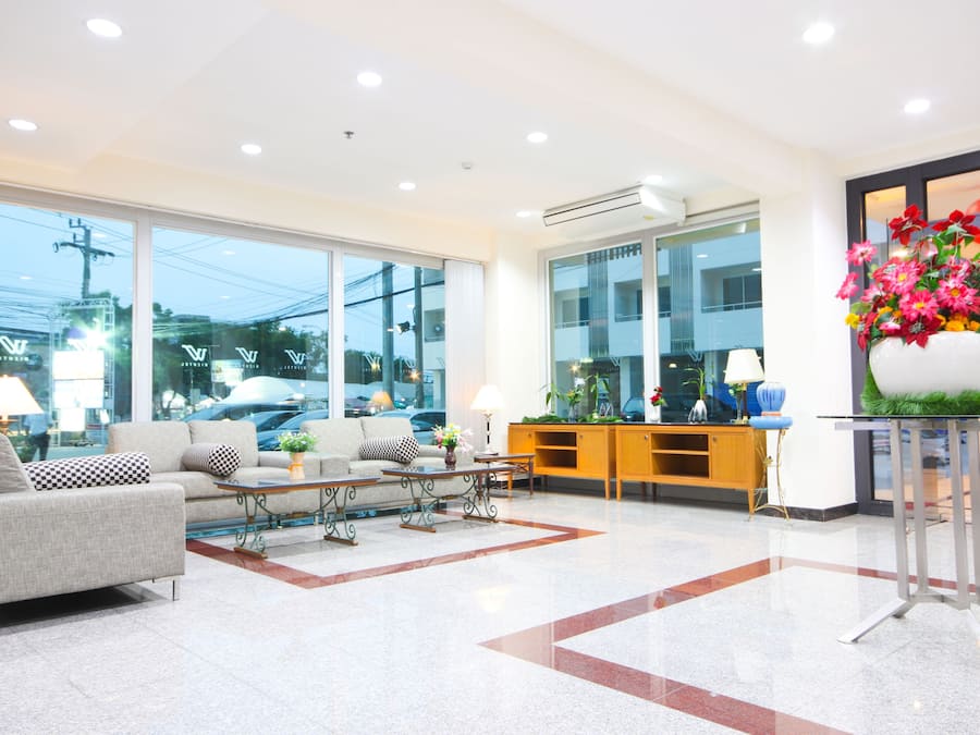 Área de estar no saguão