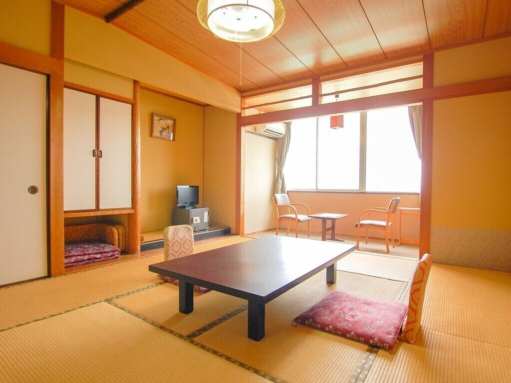 Quarto tradicional (Japanese Style, Standard) | Cofres nos quartos