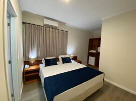 Minibar, cortinas/cortinados opacos, quartos insonorizados 