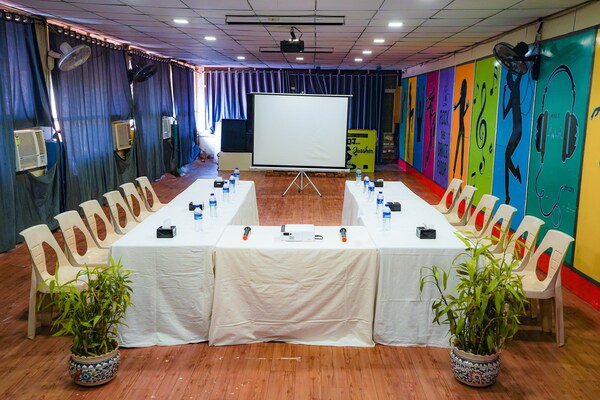 Hotel Kumar Plaza - Matheran