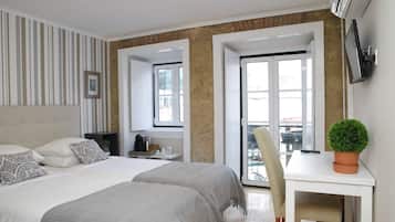 Quarto Duplo ou Twin Comfort | Cofre no quarto, com decoração personalizada