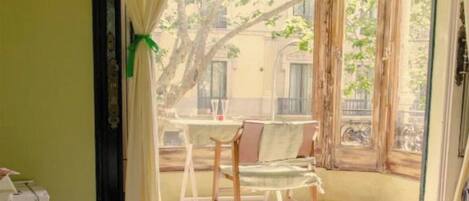 Suíte | Cofres nos quartos, cortinas blackout, ferros/tábuas de passar roupa