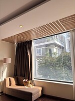 Quarto Premier, Vista para a cidade | Minibar, cofre no quarto, secretária, quartos insonorizados 