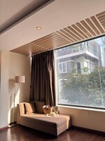 Quarto Premier, Vista para a cidade | Minibar, cofre no quarto, secretária, quartos insonorizados 