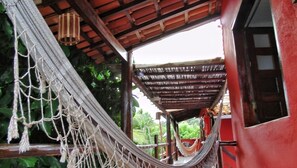 1 quarto, frigobar, cortinas blackout, ferros/tábuas de passar roupa