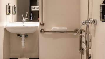 Quarto, 2 camas de casal | Escrivaninha, quartos à prova de som, Wi-Fi de cortesia, roupa de cama