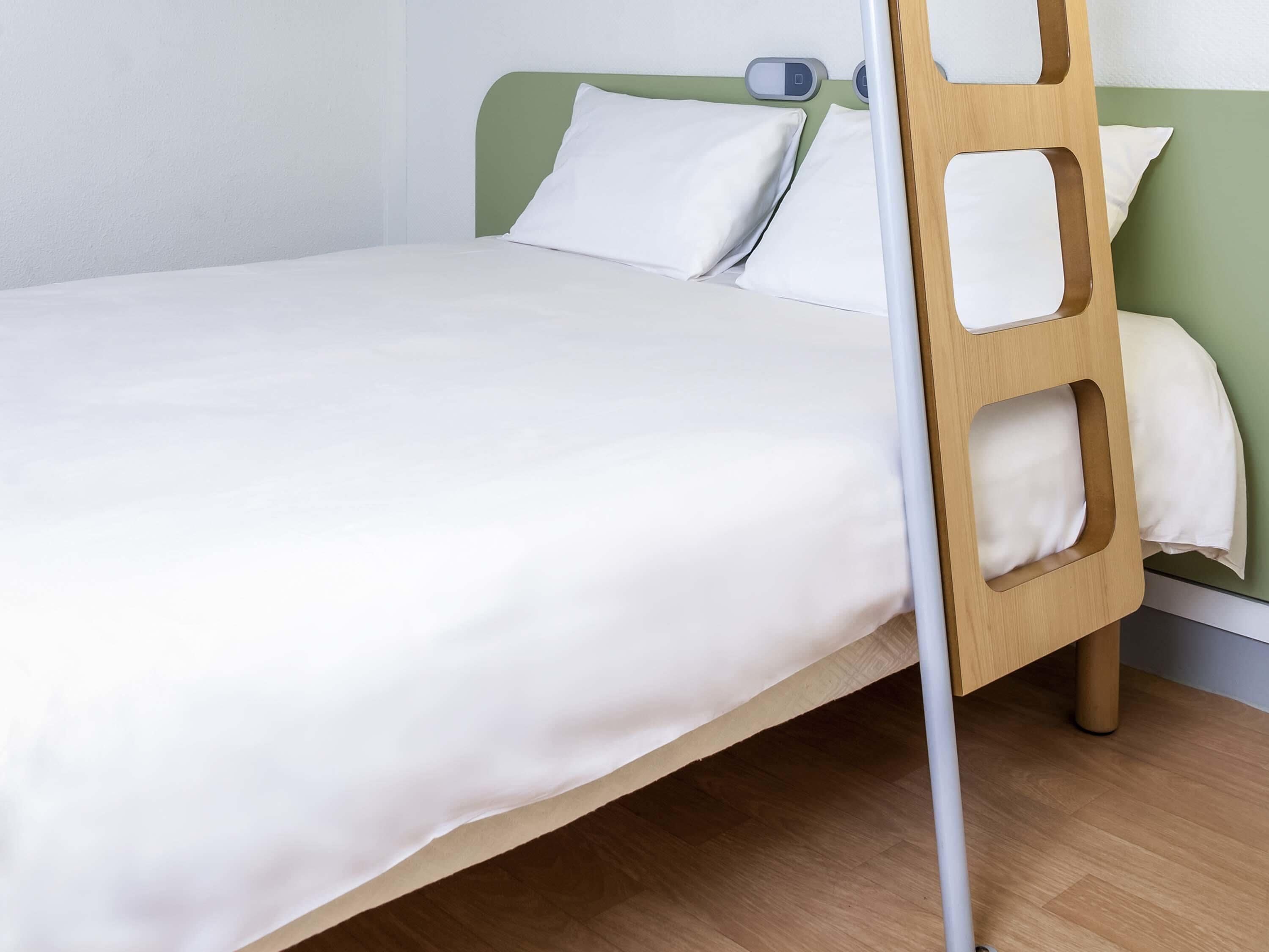 Quarto Triplo, várias camas | Secretária, berços/camas para crianças grátis, Wi-fi grátis 