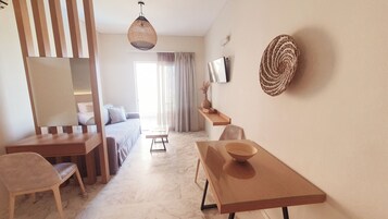 Estúdio | Cofre no quarto, secretária