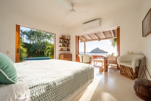 Quarto luxo, várias camas, vista para o oceano (Casa Carioca) | Vista do quarto